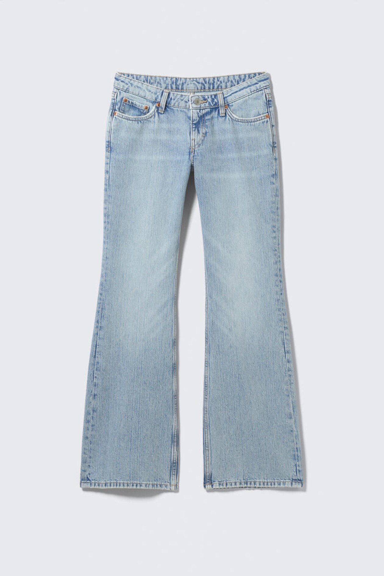 nova low waist slim bootcut leg jeans - Lip Blue - Ljusblå | Weekday SE
