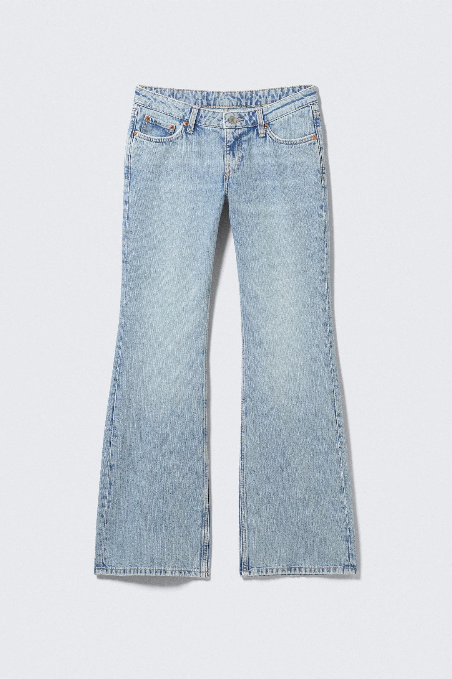 nova low waist slim bootcut jeans - Lip Blue - Ljusblå | Weekday SE