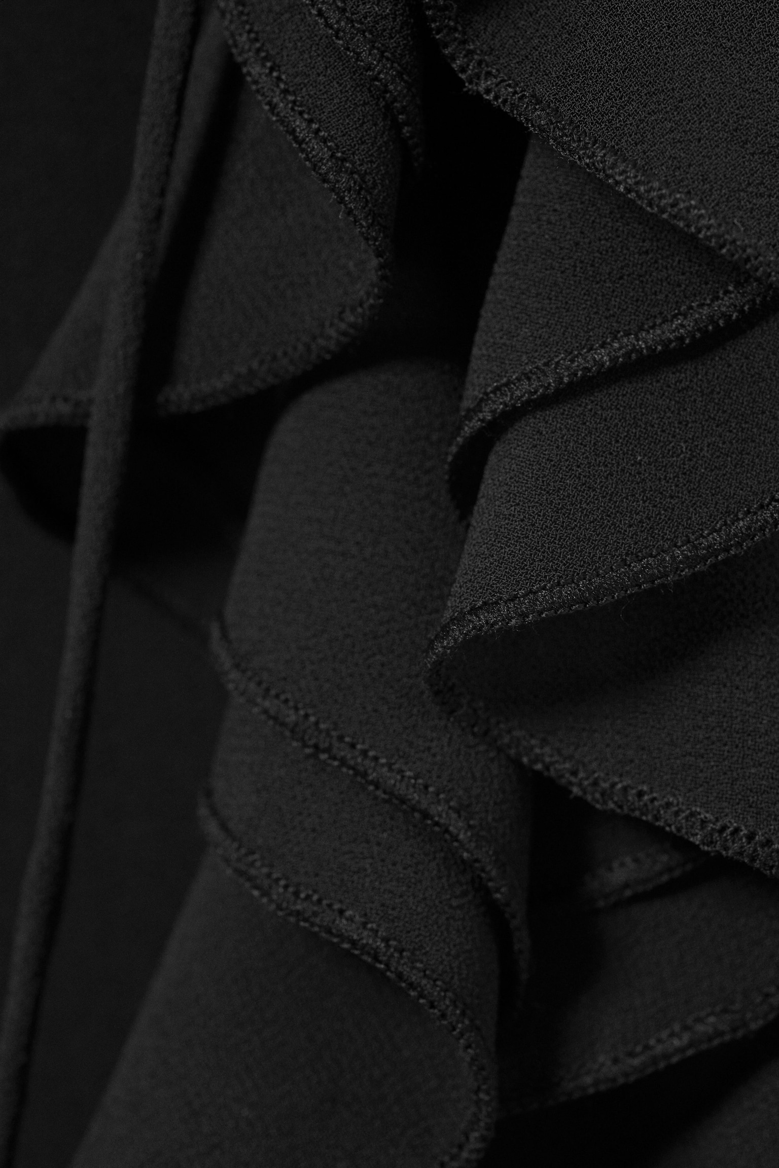 frilled long-sleeved blouse - Black | Weekday DK