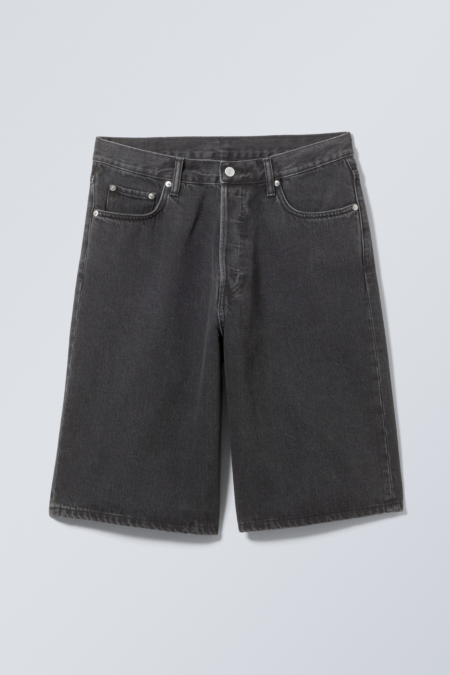 astro mid waist loose baggy denim shorts - Abgetöntes Schwarz | Weekday DE