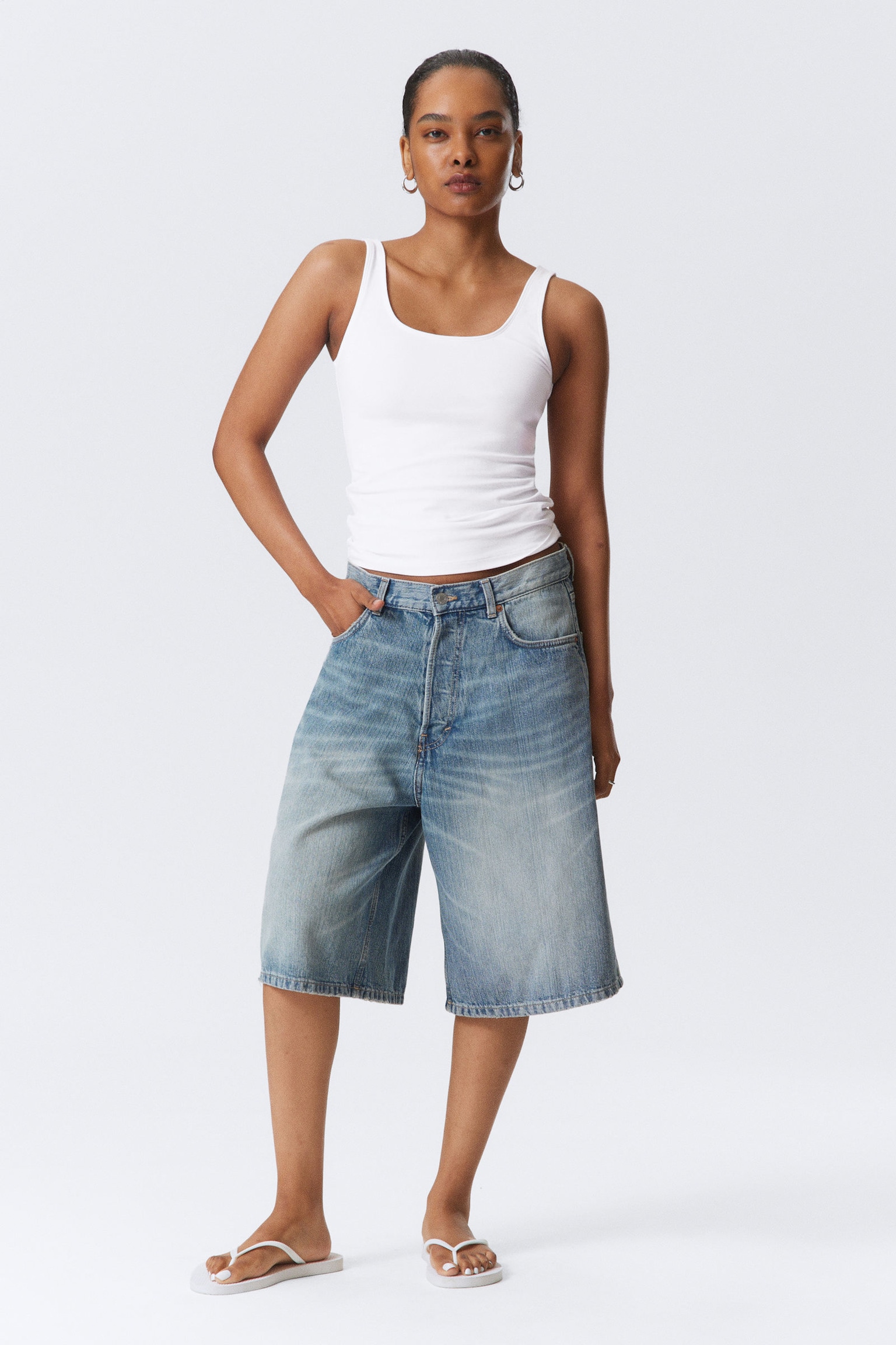 astro denim loose baggy shorts - Blue Stream - Medium Blue | Weekday WW
