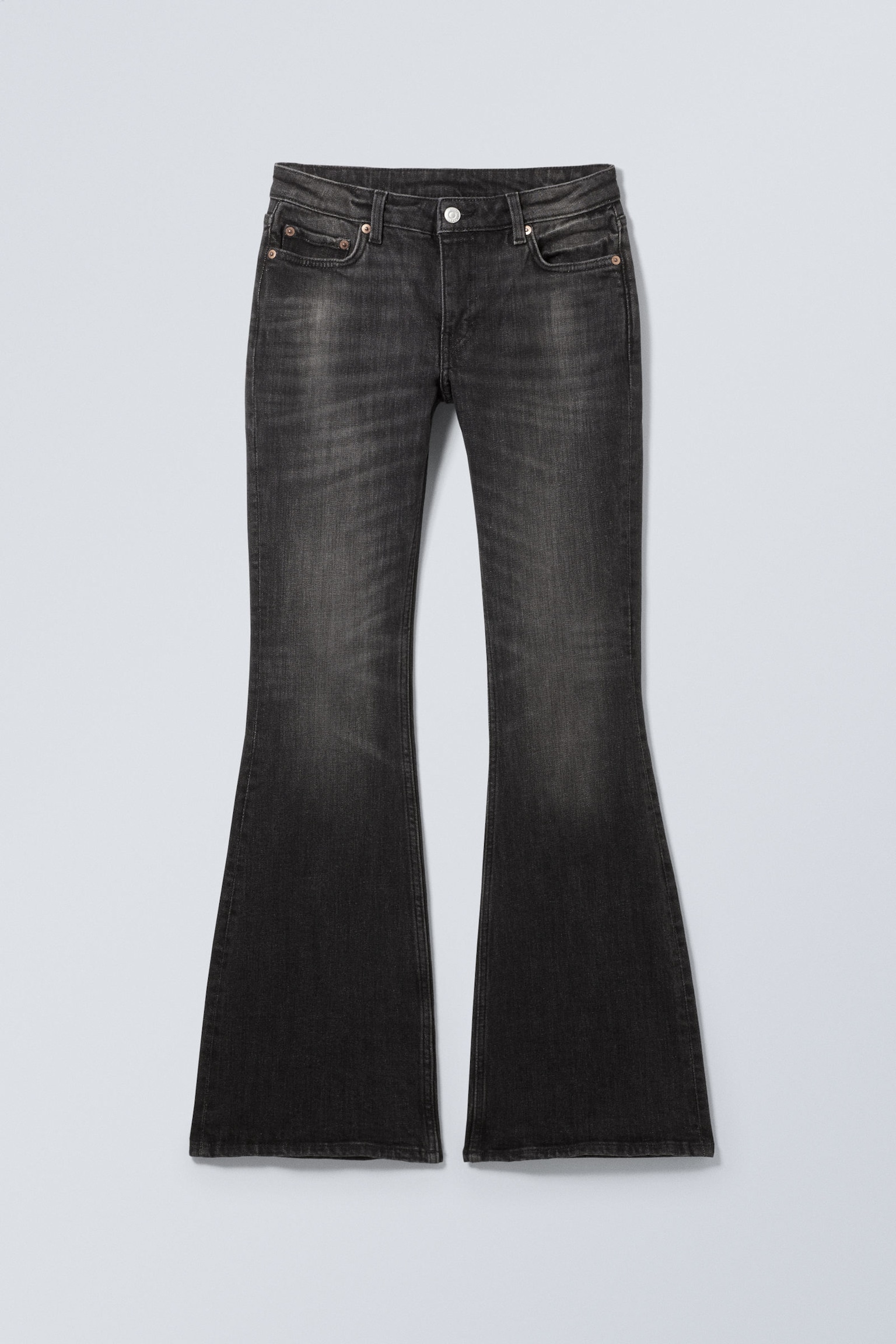 flame low waist slim flared leg jeans - Black Web - Schwarz | Weekday DE