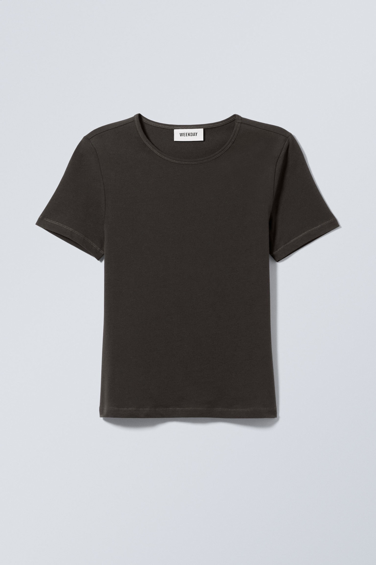 schmal geschnittenes t-shirt - Dunkelbraun | Weekday DE